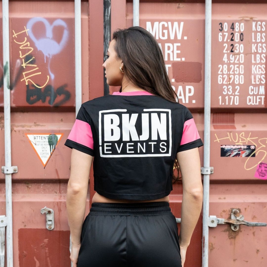 BKJN Croptop T-Shirt - Black/Pink – BKJN Store